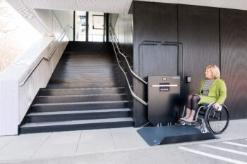 GTLE Platform Stairlift for Straight & Curved Staircases - Level Lifts