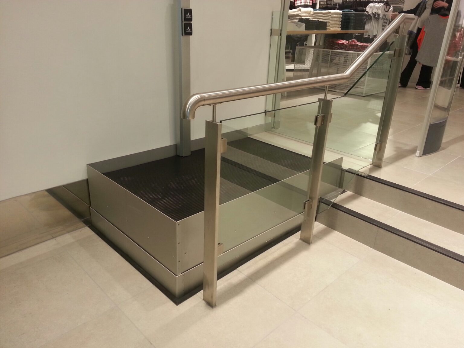 Platform Lifts, Disabled & Access Stairlifts – Level Lifts