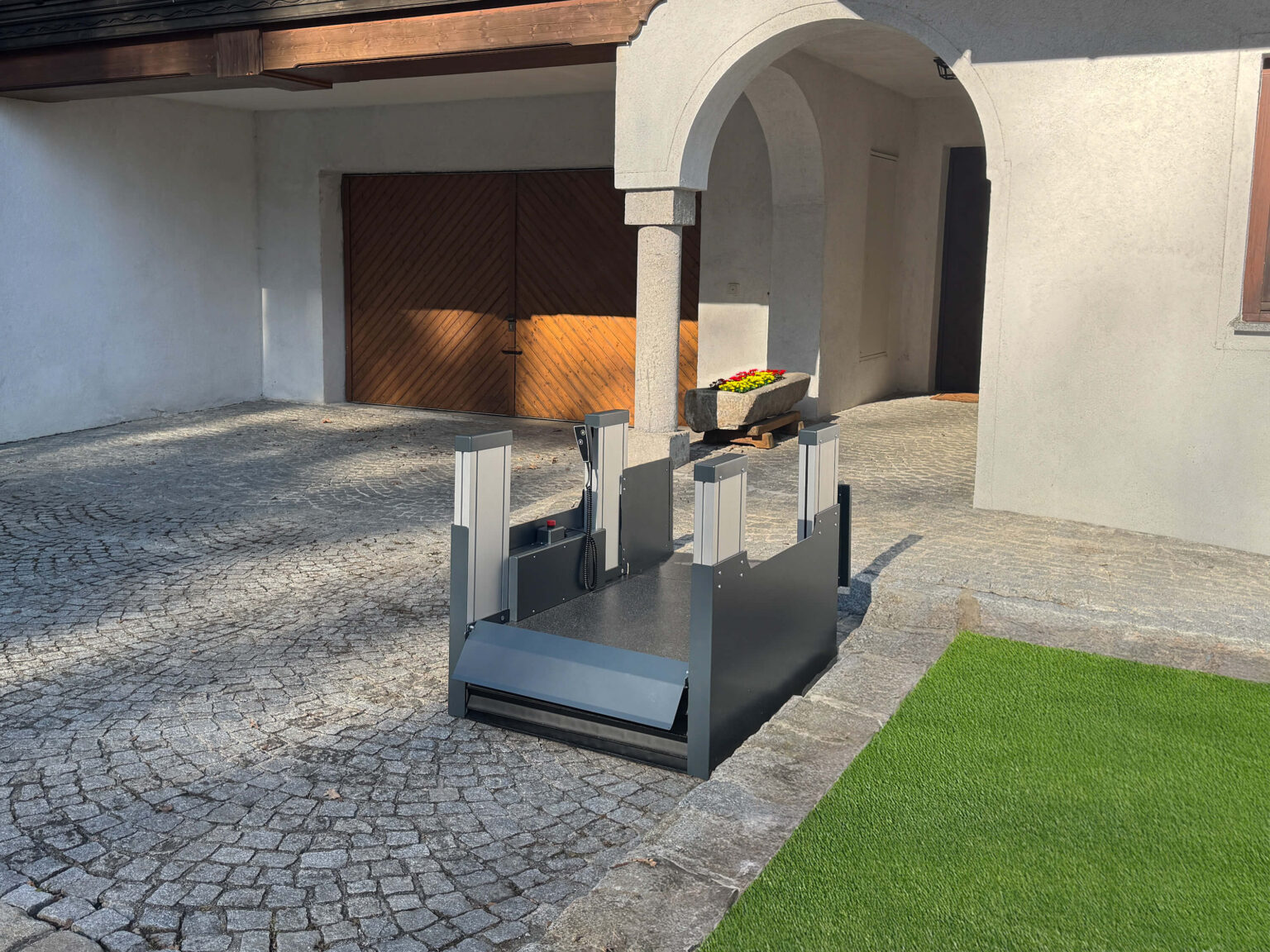 StepSaver | Level Access Lifts Ltd